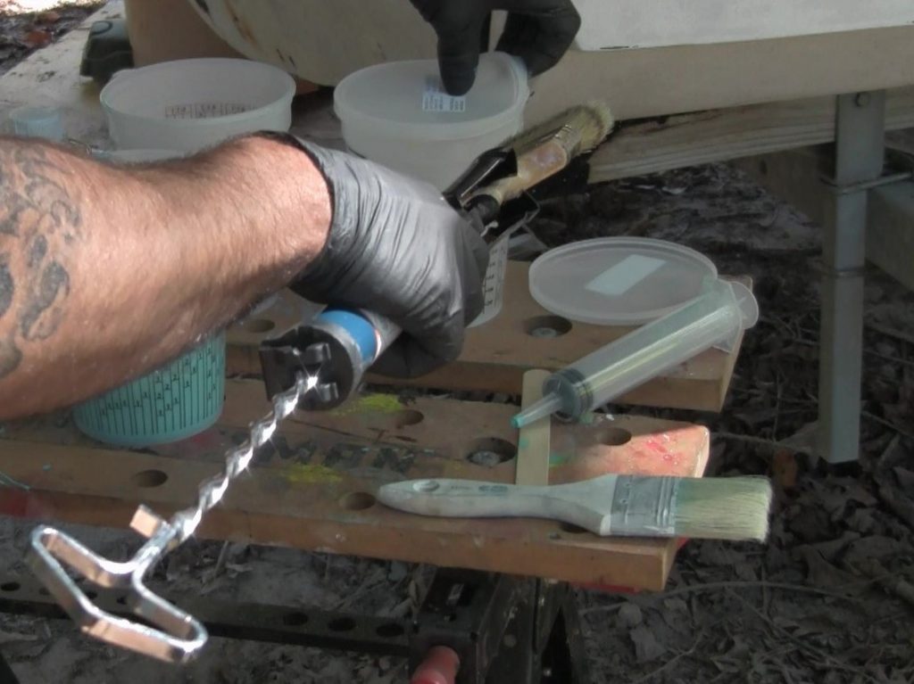 How to Roll and Tip Topside Boat Paint - Boston Whaler 13 Restoration ...
