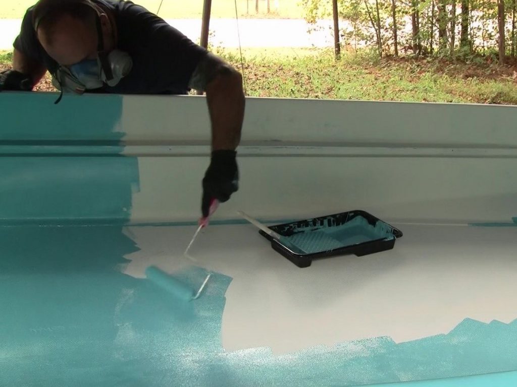 How to Roll and Tip Topside Boat Paint - Boston Whaler 13 Restoration ...
