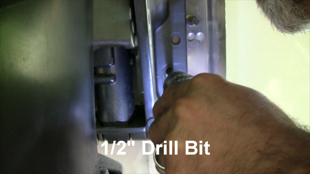 How to Mount an Outboard - Set Height Correctly and Rig - Boston Whaler ...